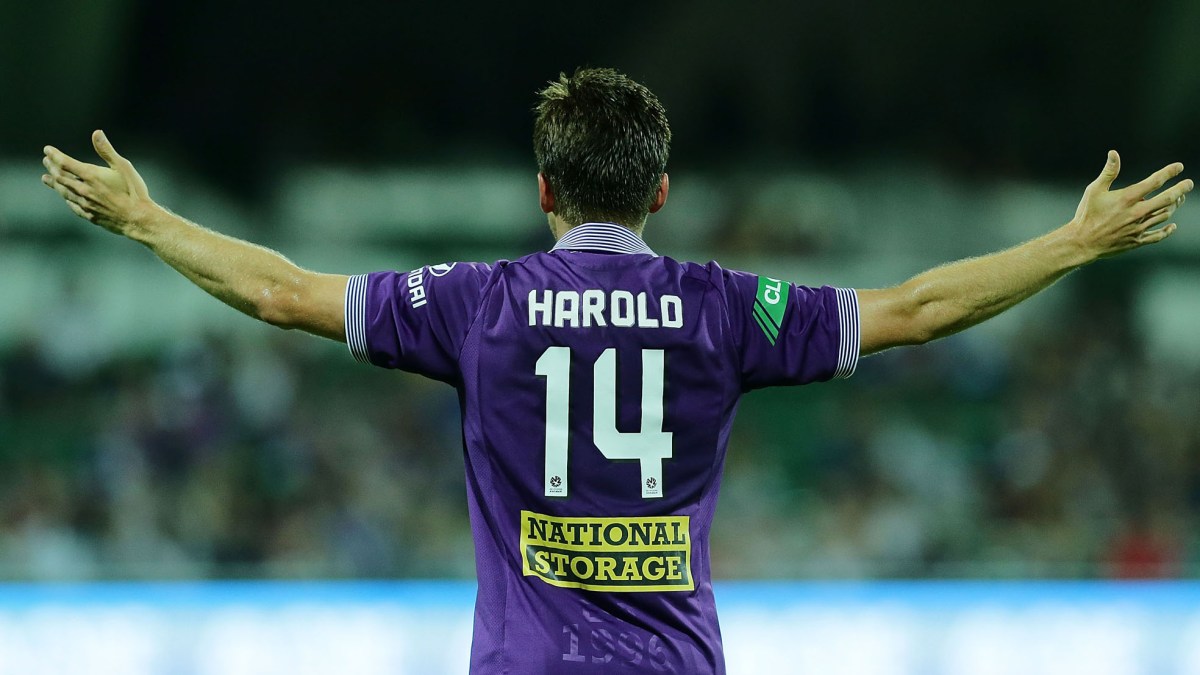Chris Harold joins the 100 club - Perth Glory