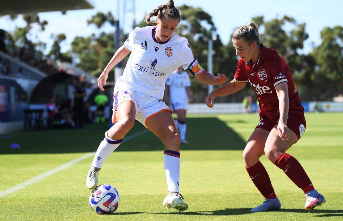 Women's unbeaten run ended by Reds - Perth Glory